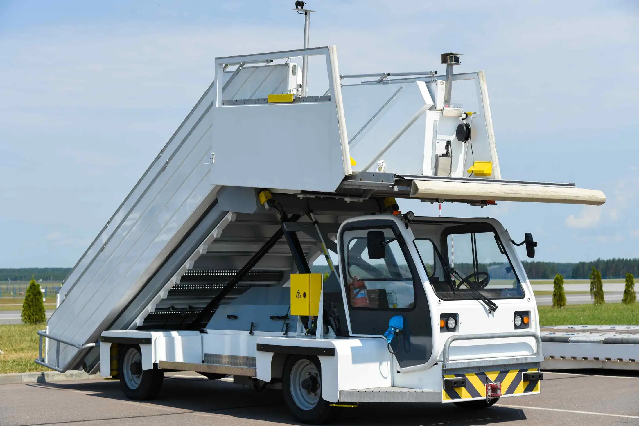 Electric Ground Support Equipment (eGSE) 101 – The Future of Airport ...
